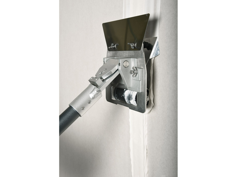 Un rouleur lisseur de bande à plat 2 en 1 | Prévention BTP