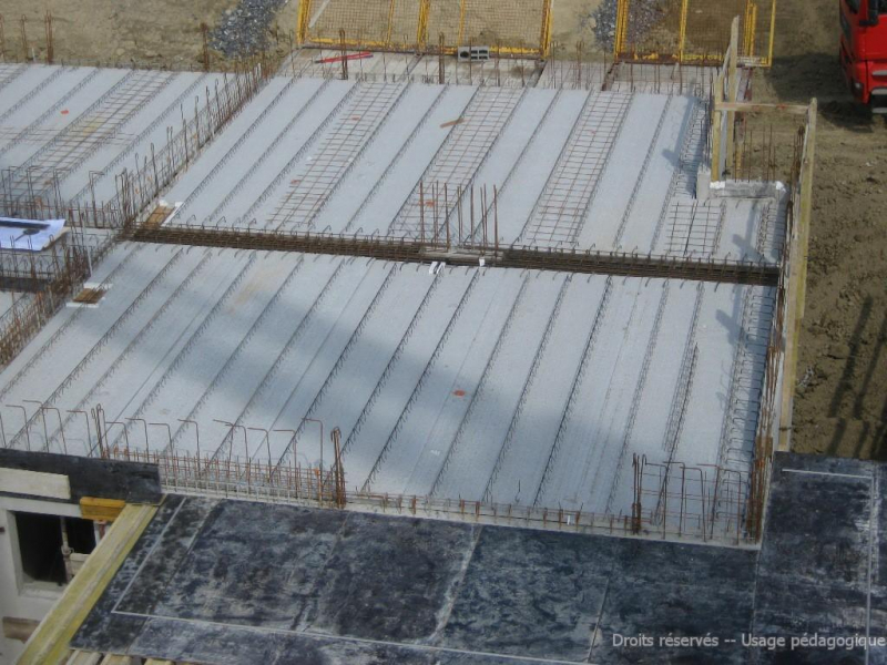 J'observe la pose de prédalles – Zoom chantier | Prévention BTP